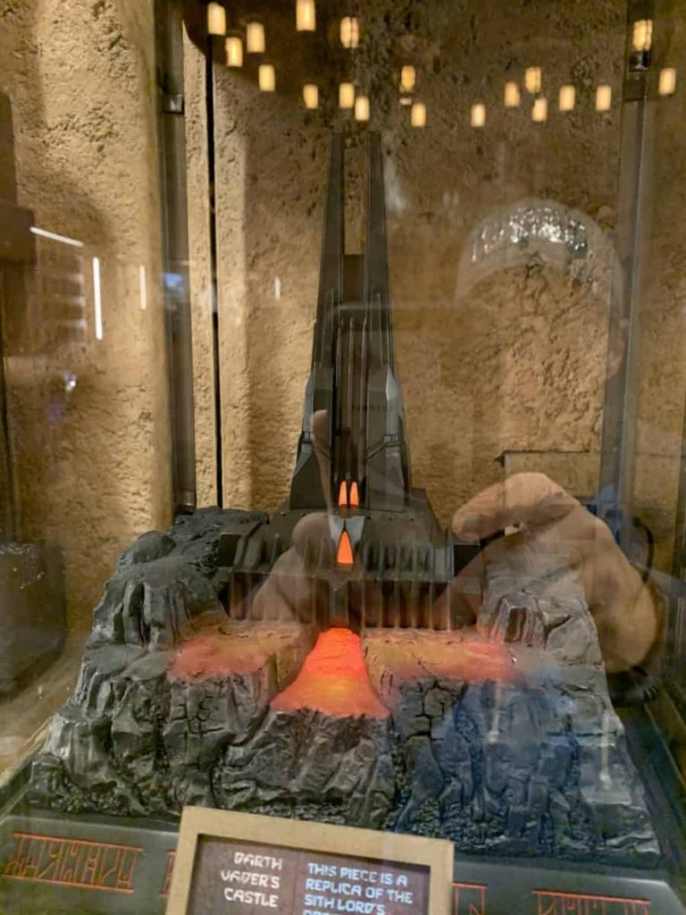Disney Star Wars Galaxy Edge - Darth Vader's Castle Environment – Mintinbox